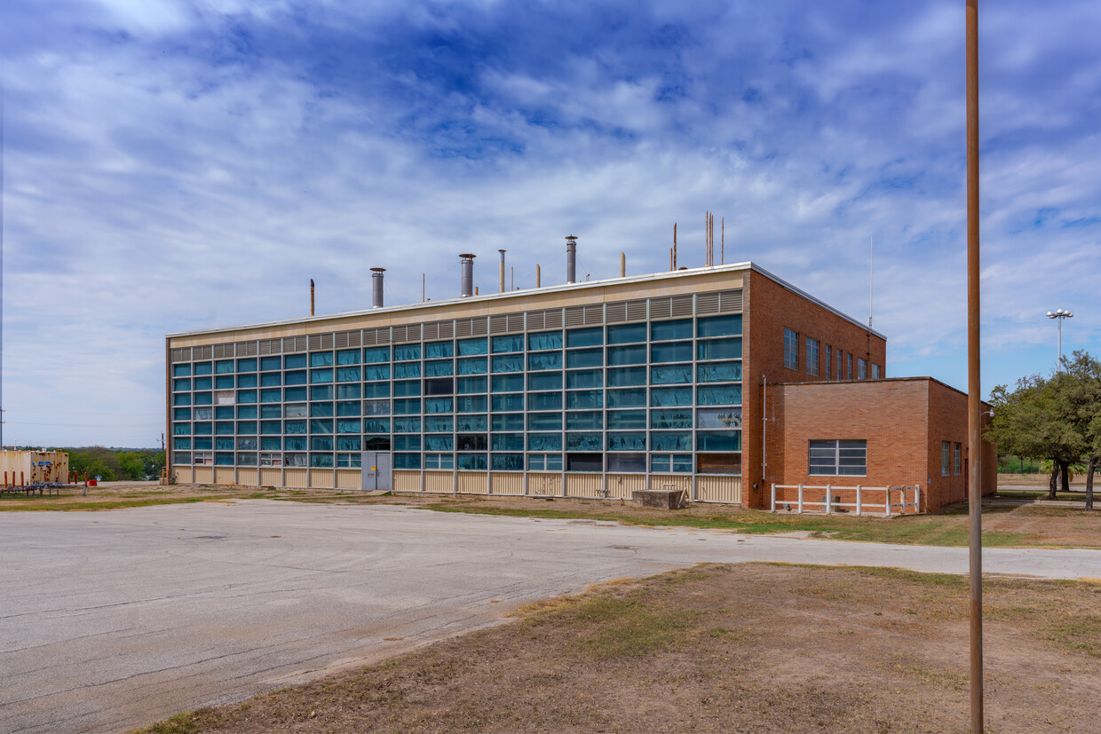 Building #165 - Brooks